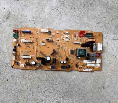 大金主控板EC02101 FUY71DQV2CW FUY125DQV2CW主板