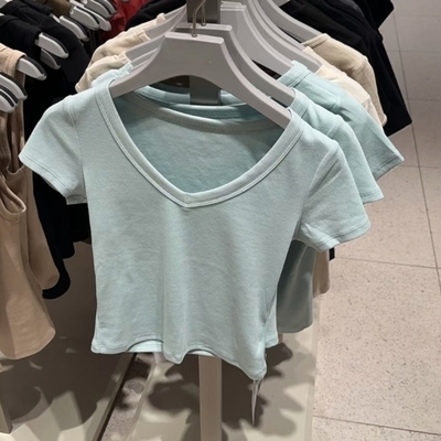 VM NY NB UR2026夏日常简约气质V领修身显瘦百搭短袖T恤衫上衣女