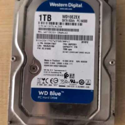 议价蓝盘1TB机械硬盘，型号WD10EZEX，3.5寸台式机
