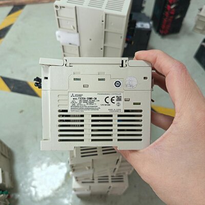 议价三菱PLC型号FX3SA-30MR-CM几可维修