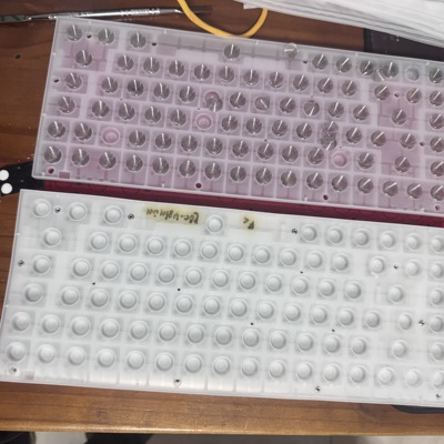 NIZ宁芝  静电容硅胶Mini84 v6 pro35 45克游戏键盘胶腕