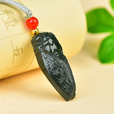 天然新疆和田玉知了黑墨绿青玉