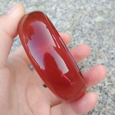 天然玛瑙手镯女加宽石榴红玉髓旺夫玉镯妈妈款礼物推荐多样性发一