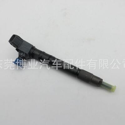 高压共轨喷油器 295700-0530 适用 2GD-FTV 2.4L 发动机
