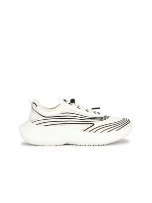 APL: Athletic Propulsion Labs VEIL 运动鞋 revolve小众新款