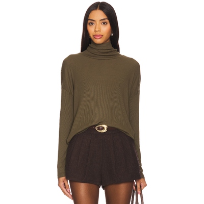 Bobi LONG SLEEVE 圆翻领 橄榄色 y2k辣妹风REVOLVE小众新款