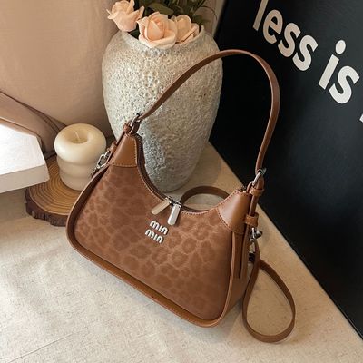 小众设计腋下手提包包女2025新款高级感百搭单肩包时尚豹纹斜挎包