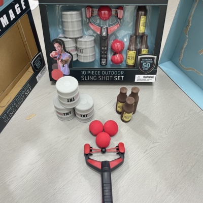 Sharper Image的户外弹射玩具套装，全新未拆封 能投掷软泡沫球