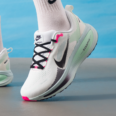 耐克VOMERO18缓震跑步鞋轻便透气耐磨运动鞋