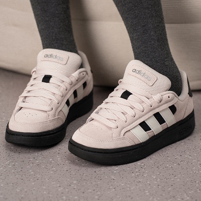 阿迪男女舒适耐磨休闲板鞋