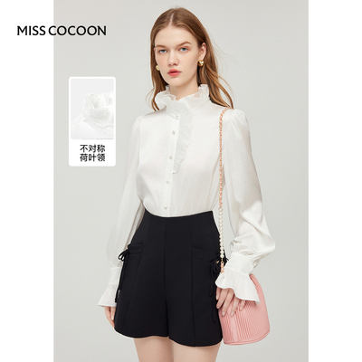 MISSCOCOO法式不对称荷叶边白色缎感衬衫喇叭袖口宫廷风春新款