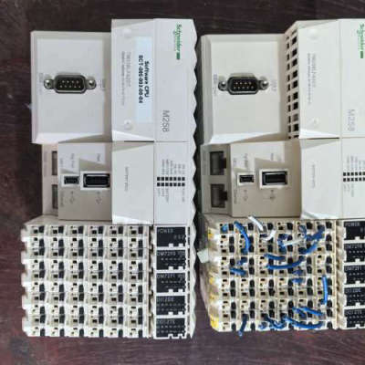 PLC，TM258LF420DT，DM72F0，DM7