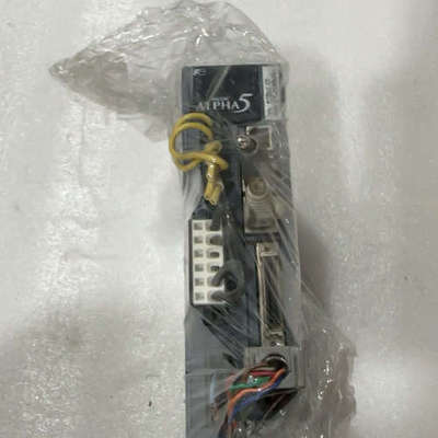 富士驱动器 RYT201D5-VS2，200瓦，实物图片，功