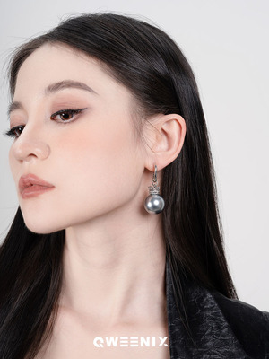 QWEENIX 原创琉璃珠锆石钻AB款高级感轻奢个性2024新款潮酷风耳钉