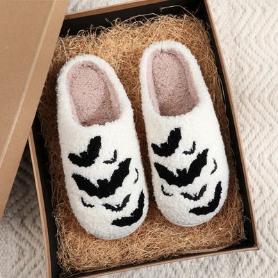 Chinelos bordados com morcego de Halloween para homens e mul