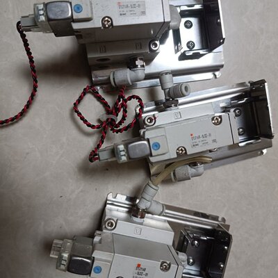 【议价】电磁阀 型号SYJ714R-5LOZ-01 3个