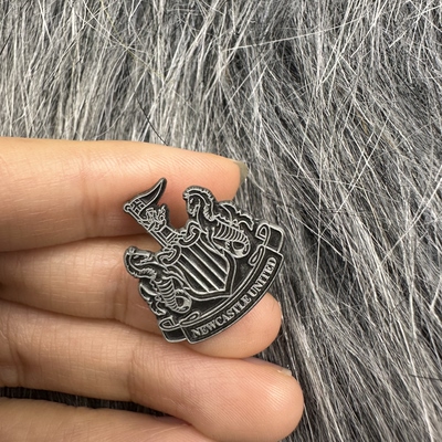 纽卡斯尔联足球俱乐部（Newcastle United FC）徽章胸针