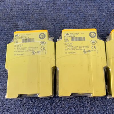 774580皮尔兹PZE X4V安全继电器2台 。