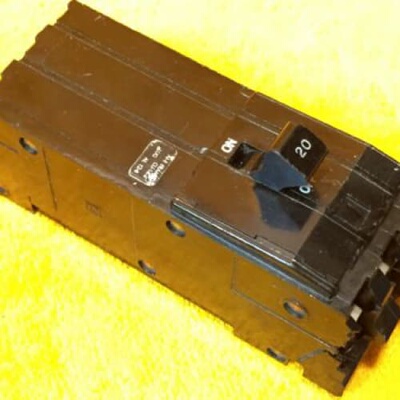 议价A1B320SquareDA1b32020Amperios3polosPernoenDisyunto