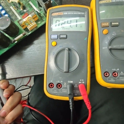 议价福禄克FLUKE15B数字万用表，带表笔，精度不包。成色如图