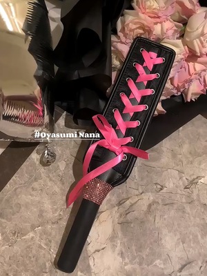 皮质蝴蝶结另类情侣惩罚游戏羽毛