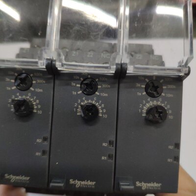 议价时间继电器RE22R2KMRRE22-R2KMRRE22R2KMRre22r2kmr