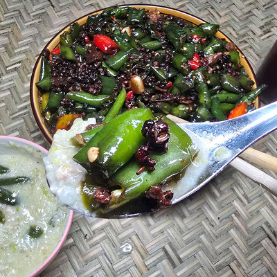 安徽宿州酱香味油辣椒袋装腌制蔬菜开胃下饭菜重口味