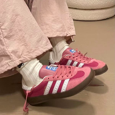 阿迪达斯三叶草GAZELLE草莓熊粉女板鞋休闲低帮舒适德训鞋IF1809