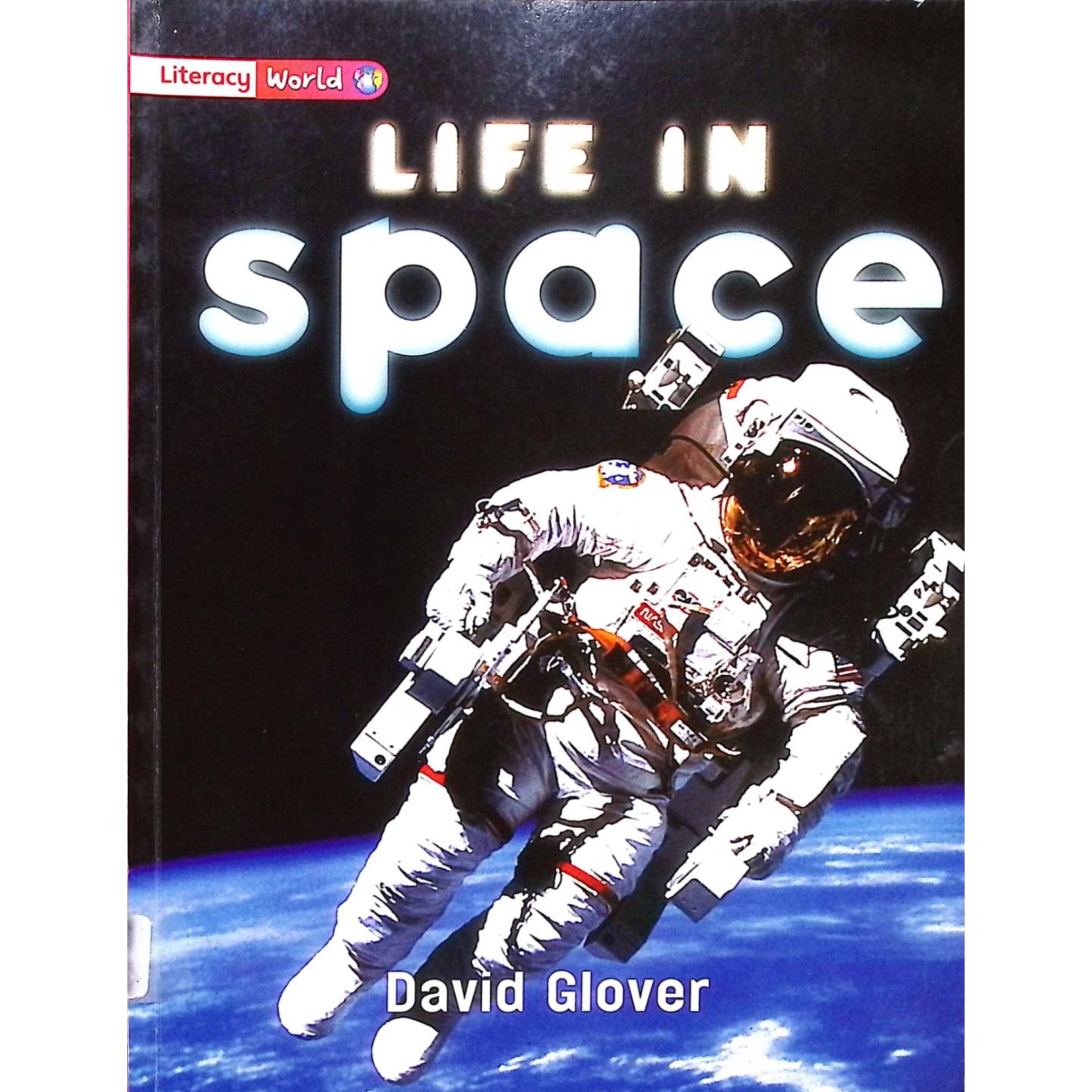 读写世界系列LifeinSpace原版英语少儿科普读物太空生活适合710岁儿童阅读全彩色印刷分章节科普说明类读物由英国儿童科普作者大