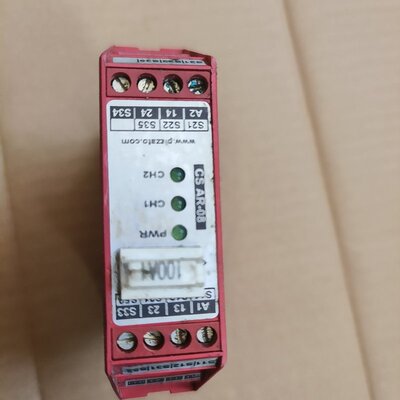 议价意大利Pizzato安全继电器，型号CS AR-08V024