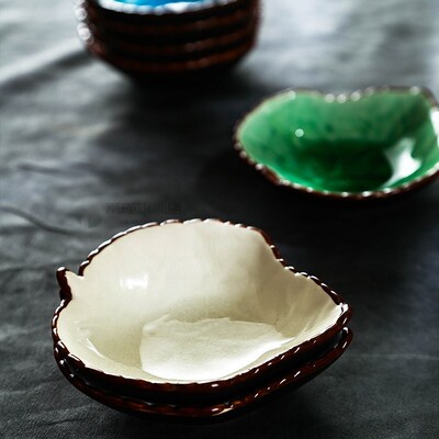 Small Leaf shape Ceramic Food Saucer Flavored Plate Creative