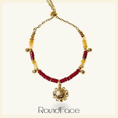 RoundFace符⽂系列2026新款饰品红⽟髓浮雕⼿链复 古⽴体⼿⼯款