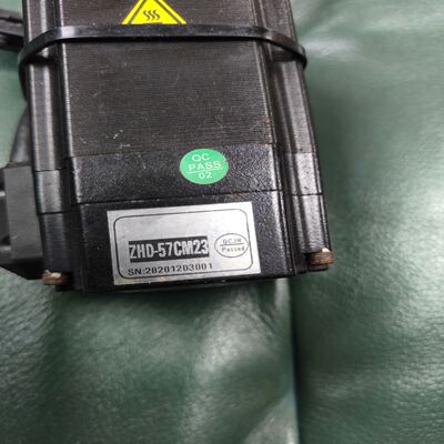 ZHD-57CM23闭环步进电机，一个。