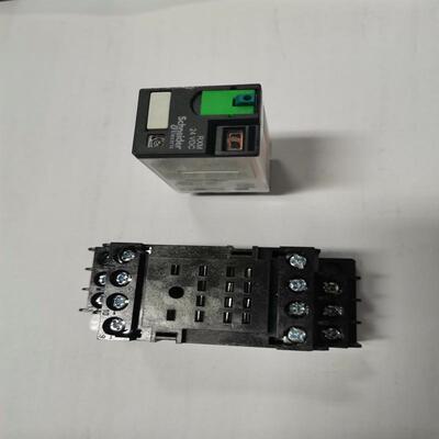 维修检查全新原装施耐德 小型中间继电器 RXM4AB2B议价