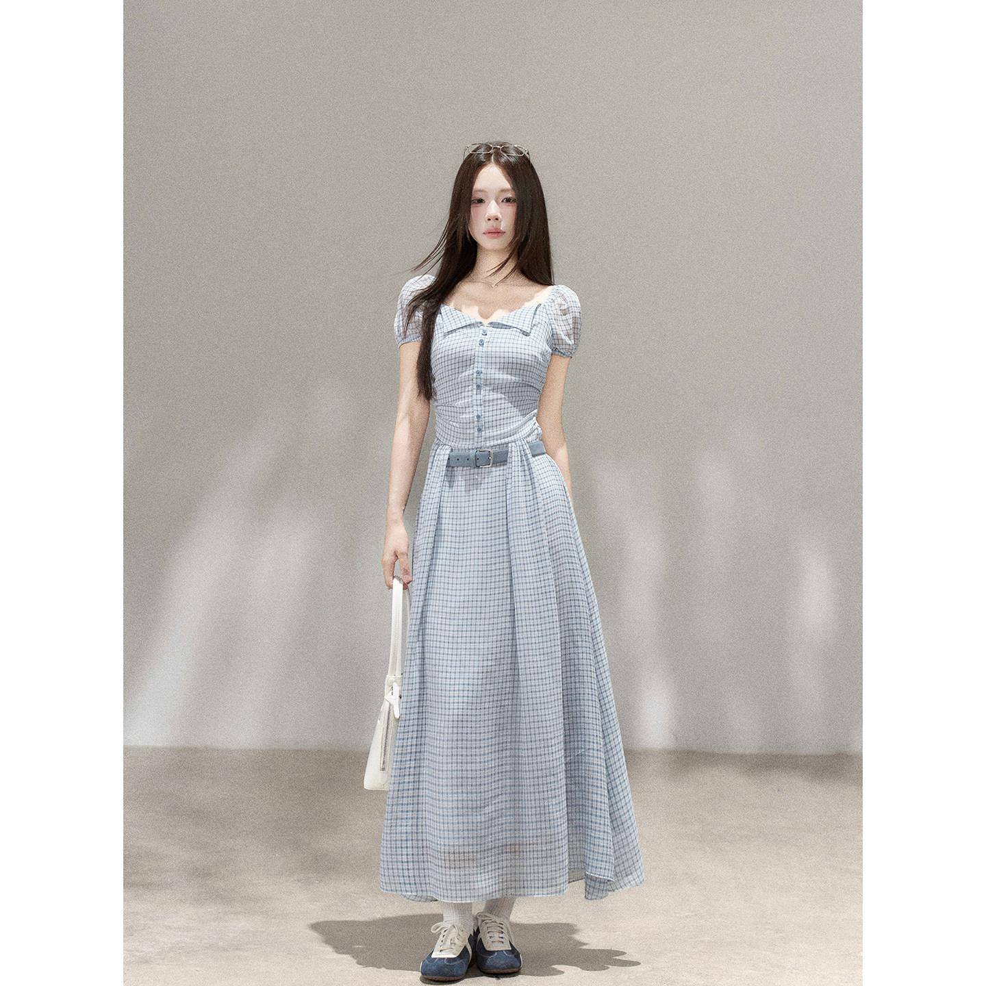 一颗小野莓蓝格子短袖洋装女2026年夏季新款法式温柔风漂亮长裙