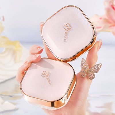 陶瓷白轻雾柔焦空气双层干湿粉饼控油定妆持久量遮瑕气垫正品牌