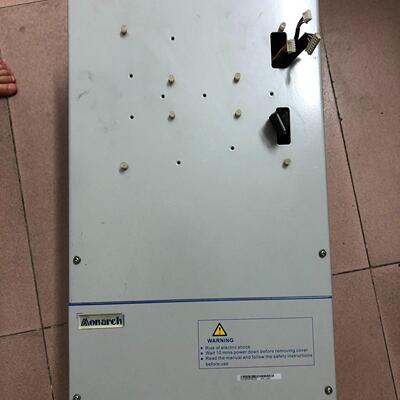 默纳克变频器 NlCE-L-C-4022 正常用拆 22KW