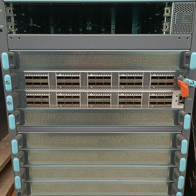 juniper QFX10008  高密度100G骨干汇聚交