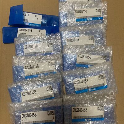 日本气缸CDJ2B10-15-B1。