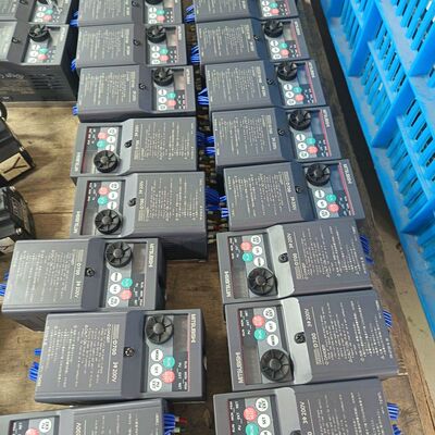 变频器D700系列 FR-D720-0.1K