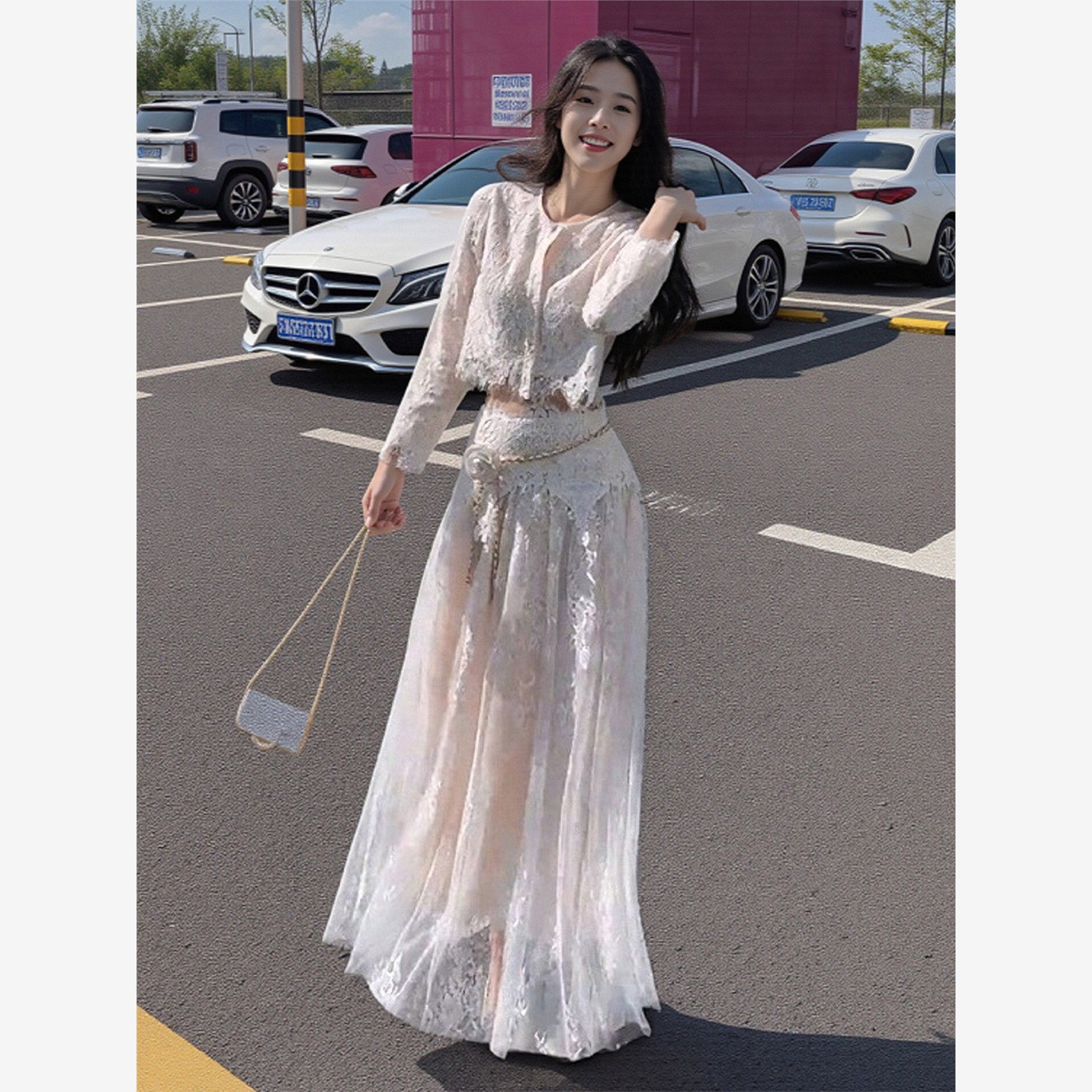 2025早秋新款高级感巨好看的套装女独特气质短款蕾丝上衣半身裙子