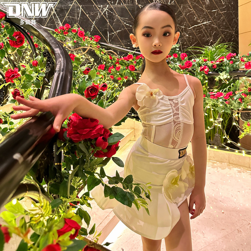 DNW夏季少儿网红表演练习服套装儿童新款拉丁舞分体练功服演出服_虎窝淘