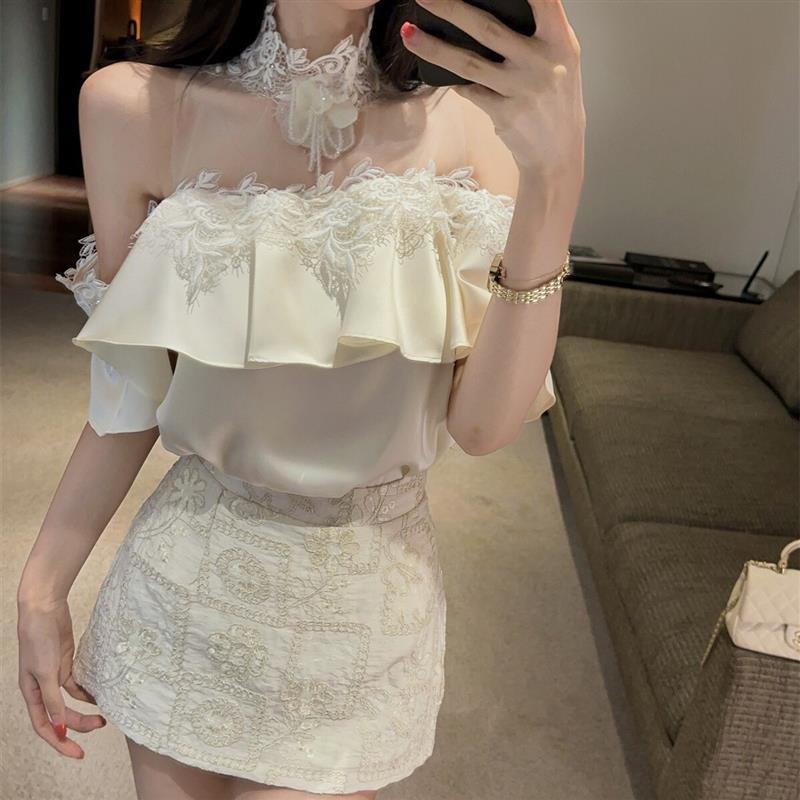 荷叶边网纱拼蕾丝纯欲露肩甜美小衫刺绣短裙裤女2026夏季新款套装
