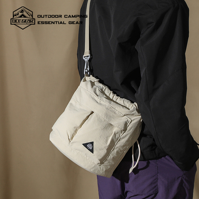 OCEGEAR斜挎包女通勤设计感小众