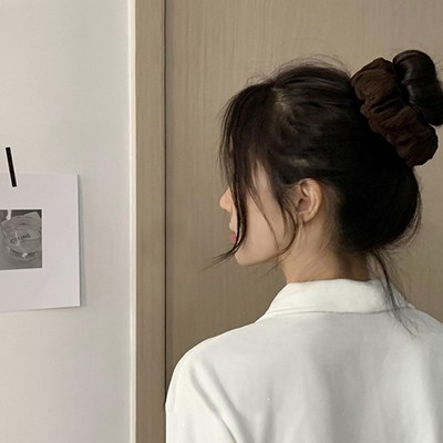 Cream Ruffled ChiffonCream Ruffled Chiffon Scrunchies Versat