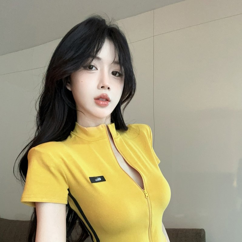 实拍实价 2026夏季新款修身显瘦辣妹拉链开衫外套T恤上衣女