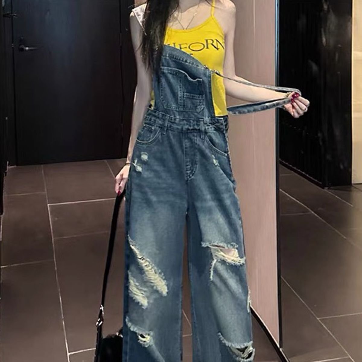 背带裤直筒牛仔裤女2026年新款夏季薄款垂感宽松个性时尚阔腿裤子