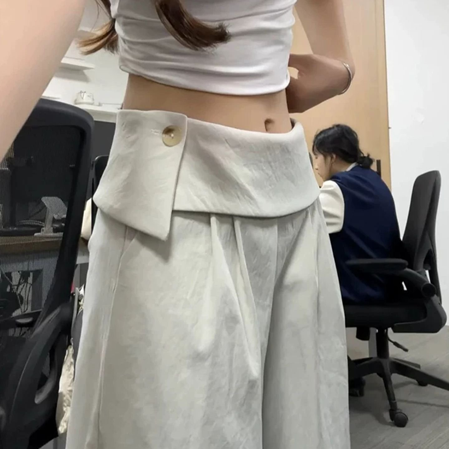 慵懒水泥灰屁帘阔腿裤女夏季高腰垂感设计感小个子褶皱西装休闲裤