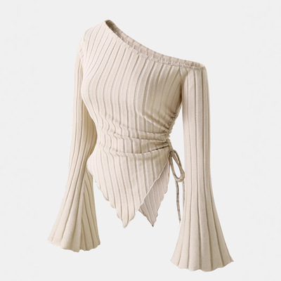 Asymmetric flared sleeve off shouldertop不对称喇叭袖露肩上衣