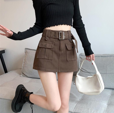 多口袋高腰包臀短裙Multi pocket highwaisthiphuggingshortskirt